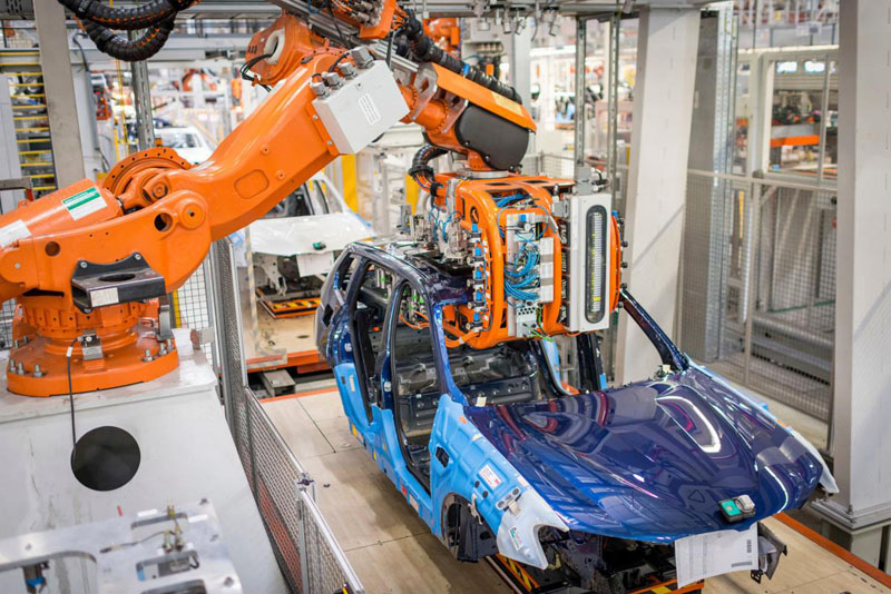 Unleashing Innovation: Robots at the Tesla Factory - Shandong Desheng ...